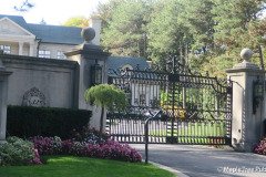 Bridle Path - Neighbourhood Guide