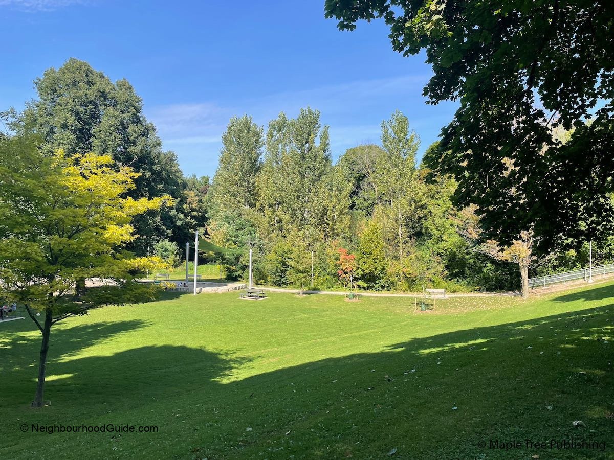 Lawrence Park - Neighbourhood Guide