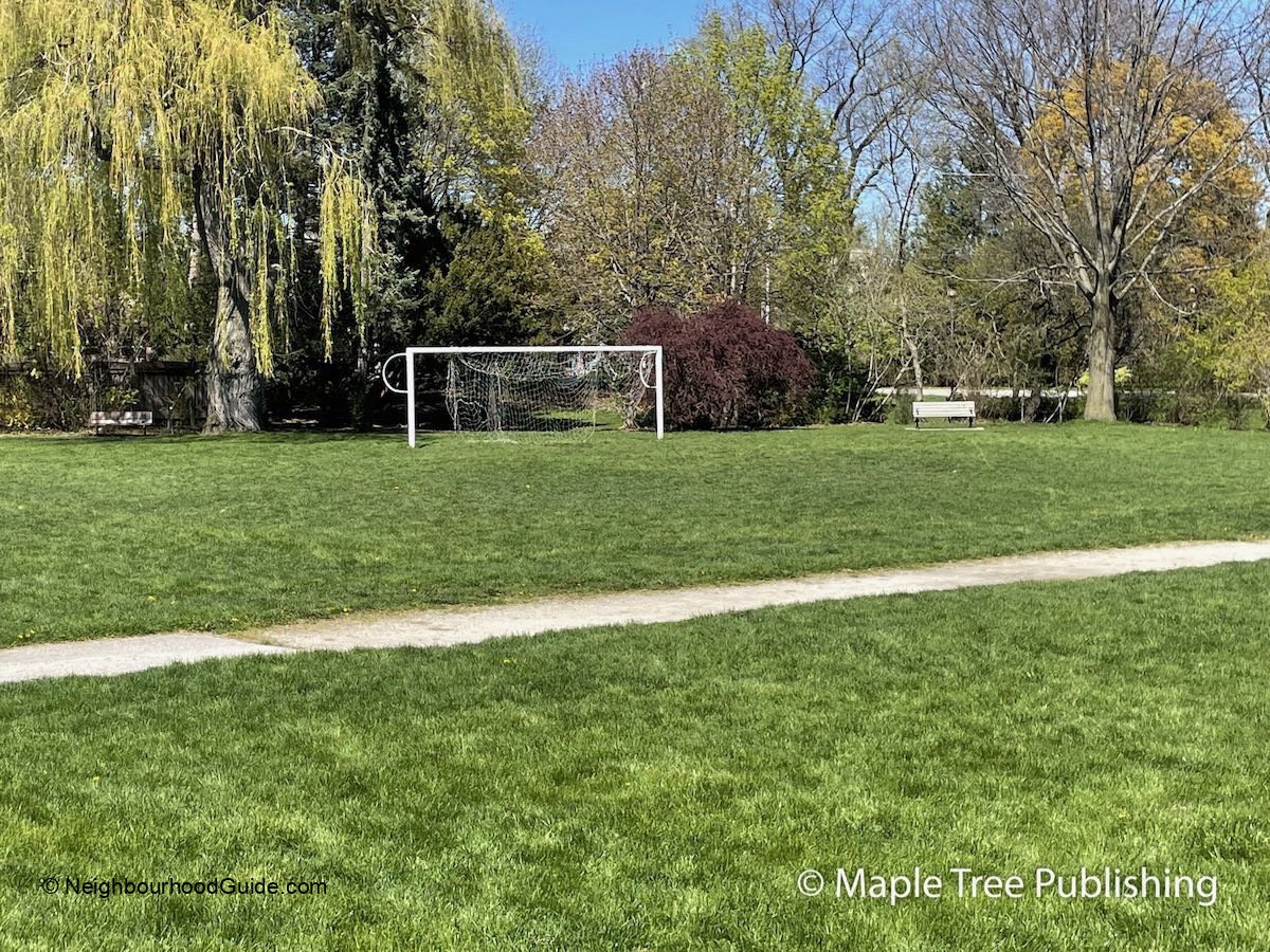 Lawrence Park - Neighbourhood Guide