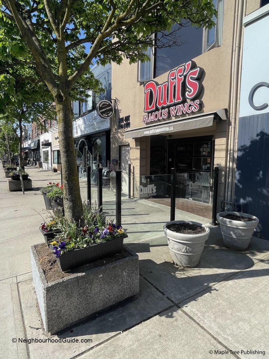 Leaside - Neighbourhood Guide