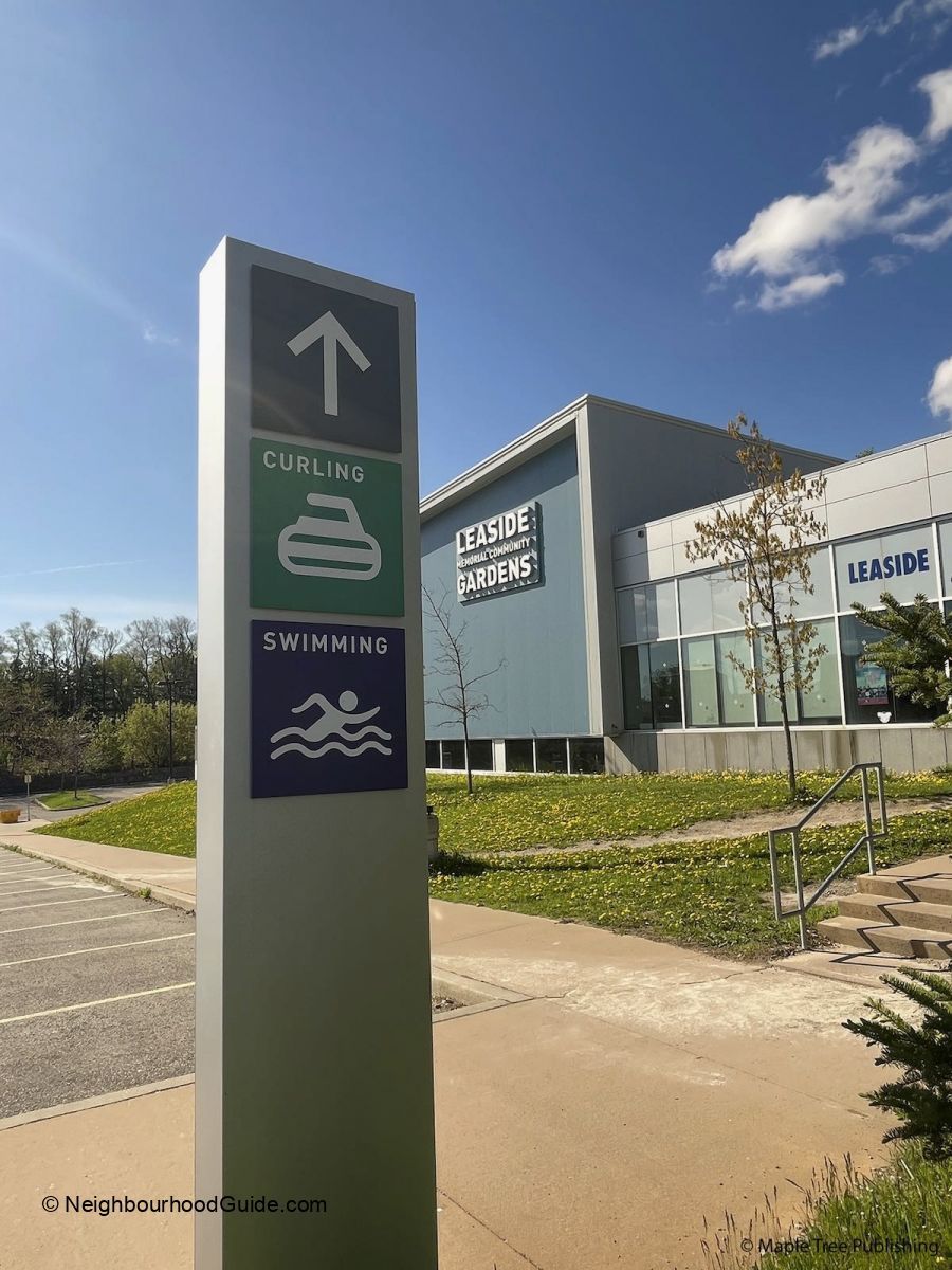 Leaside - Neighbourhood Guide