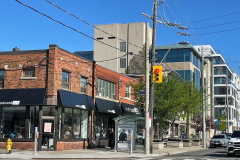 Leaside - Neighbourhood Guide